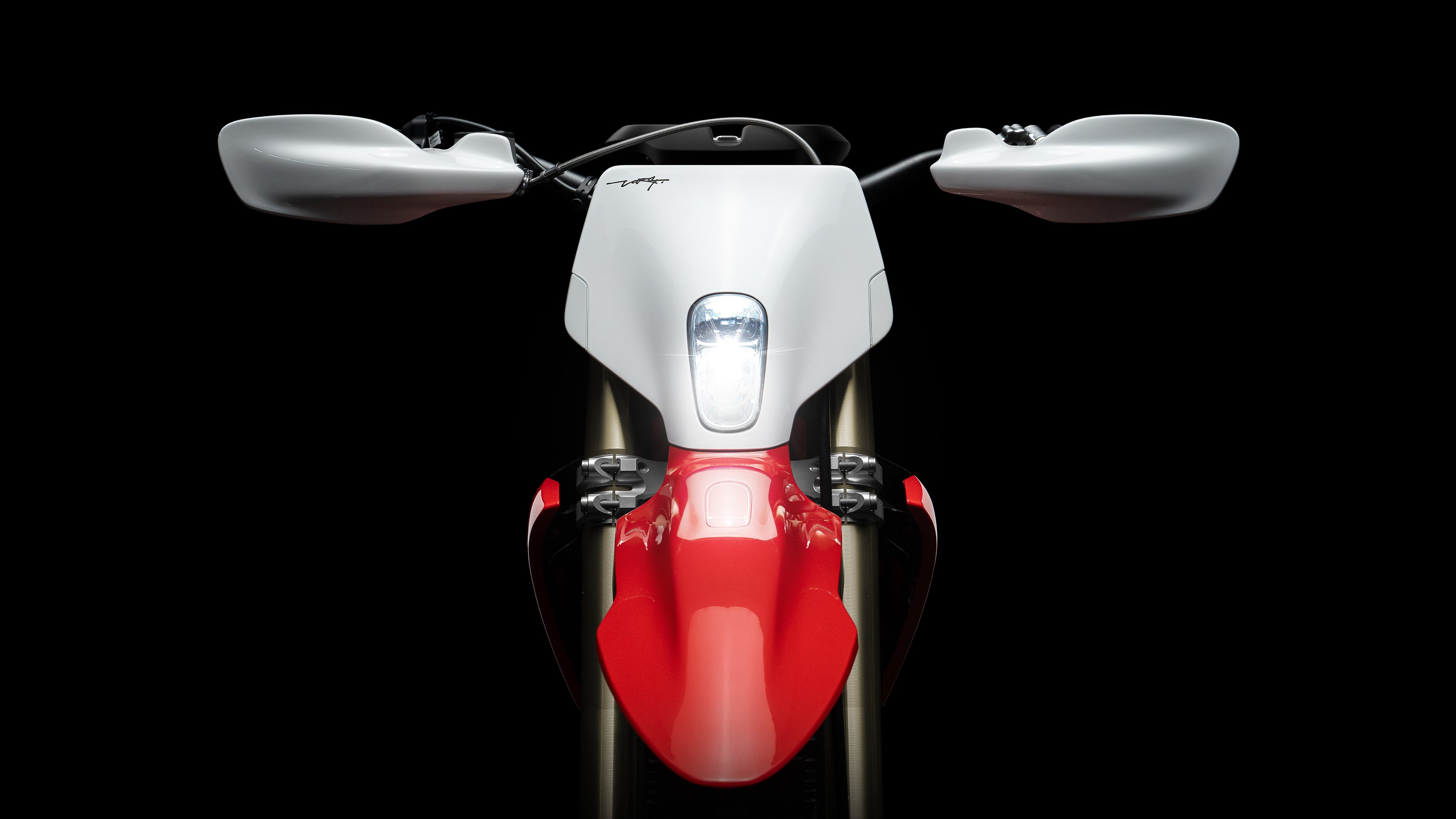 STARK FUTURE - VARG – Motokult - Dein E-Cross , E-Roller und Vespa Händler